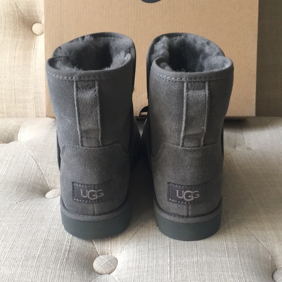 UGG | Shoes | Ugg Grey Cory Ii Genuine Shearling Lined Boots Sz 55 Us ...